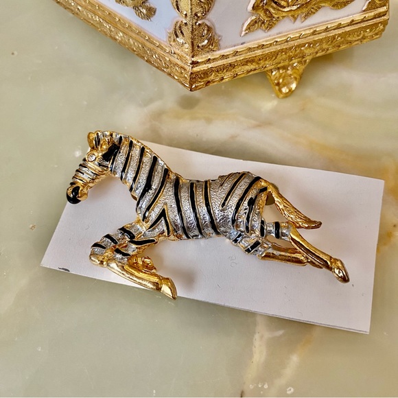 Jewelry | Vintage Zebra Pin | Poshmark